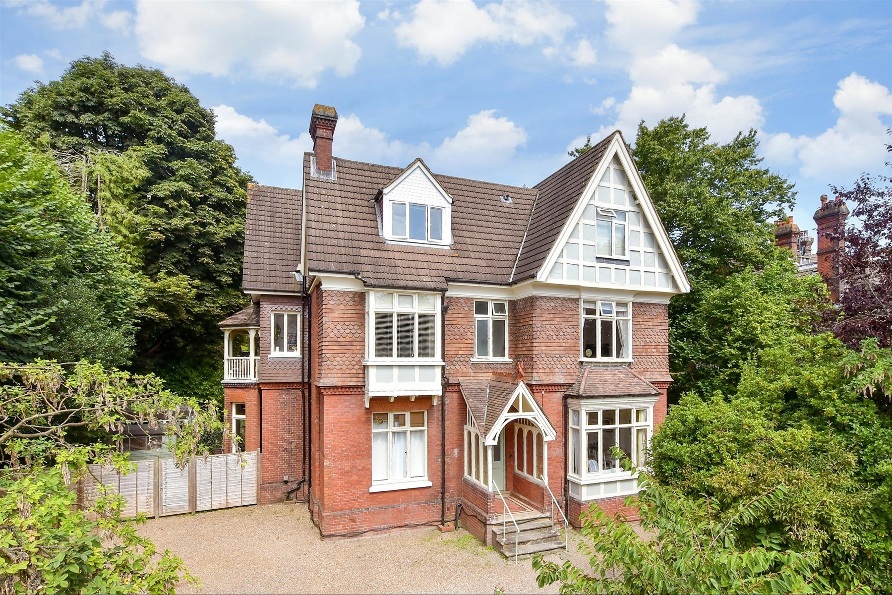 Estate Agents in Reigate | Cubitt & West