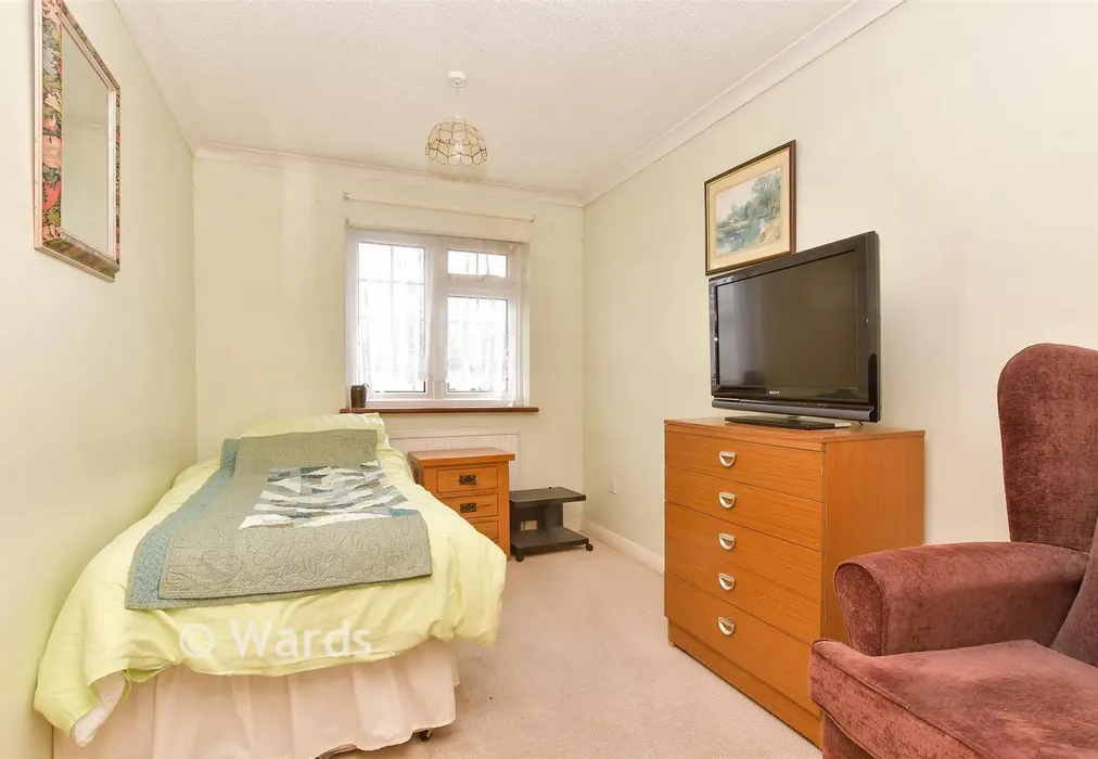 Detached House for sale with 3 bedrooms in Wemmick Close, Rochester ...