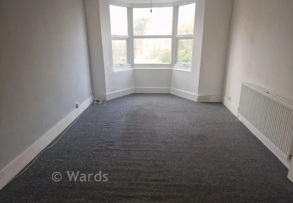 Apartment for sale with 3 bedrooms in Surrey Road, Cliftonville ...