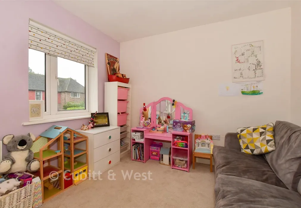 Terraced House for sale with 3 bedrooms in Hanbury Lane, Haywards Heath ...